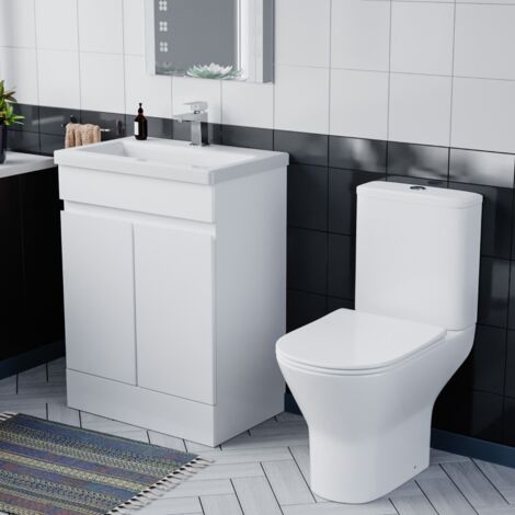 Close coupled toilets