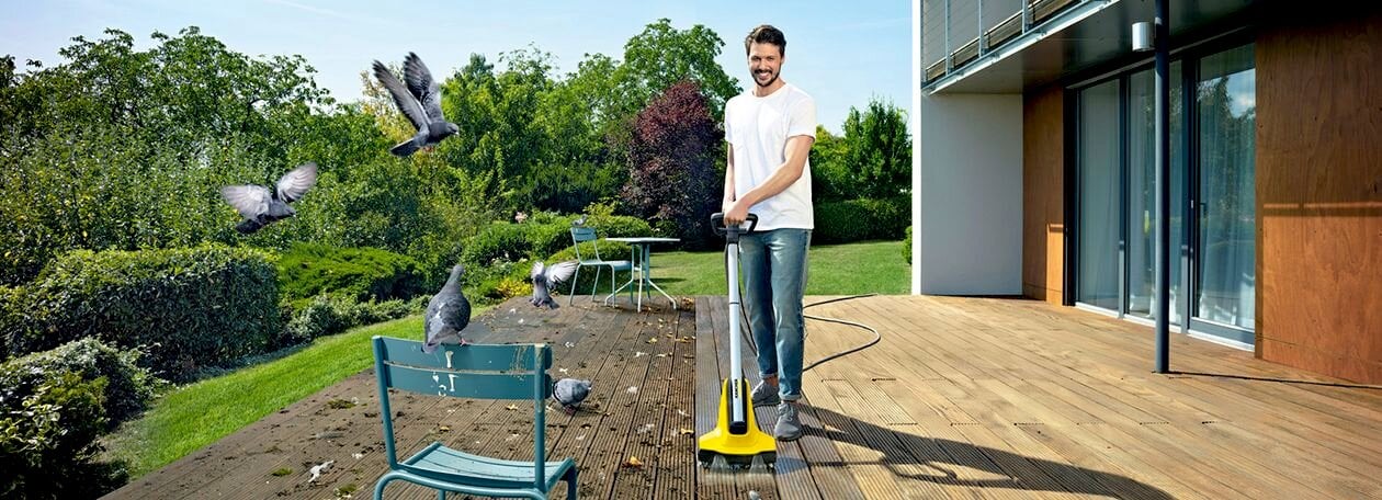 Karcher Nettoyeur de terrasse PCL4 - brosse spéciale terrasse en bois - économie d'eau