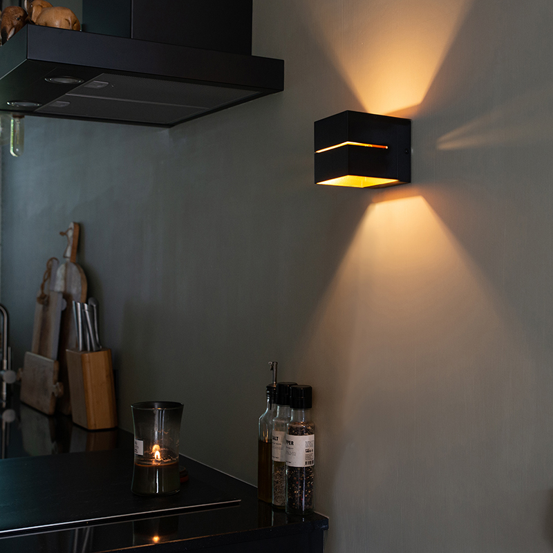 Spannende Wandlampen Schwarz Gold Bild