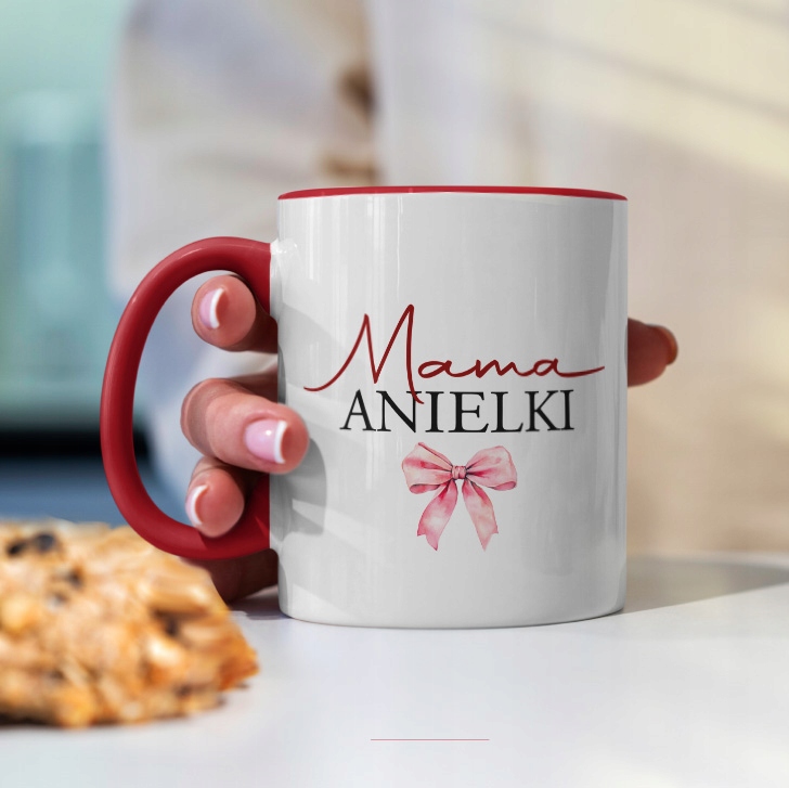 Muttertagsgeschenk: Rote Tasse mit Schleife, Name der Mutter und des ...