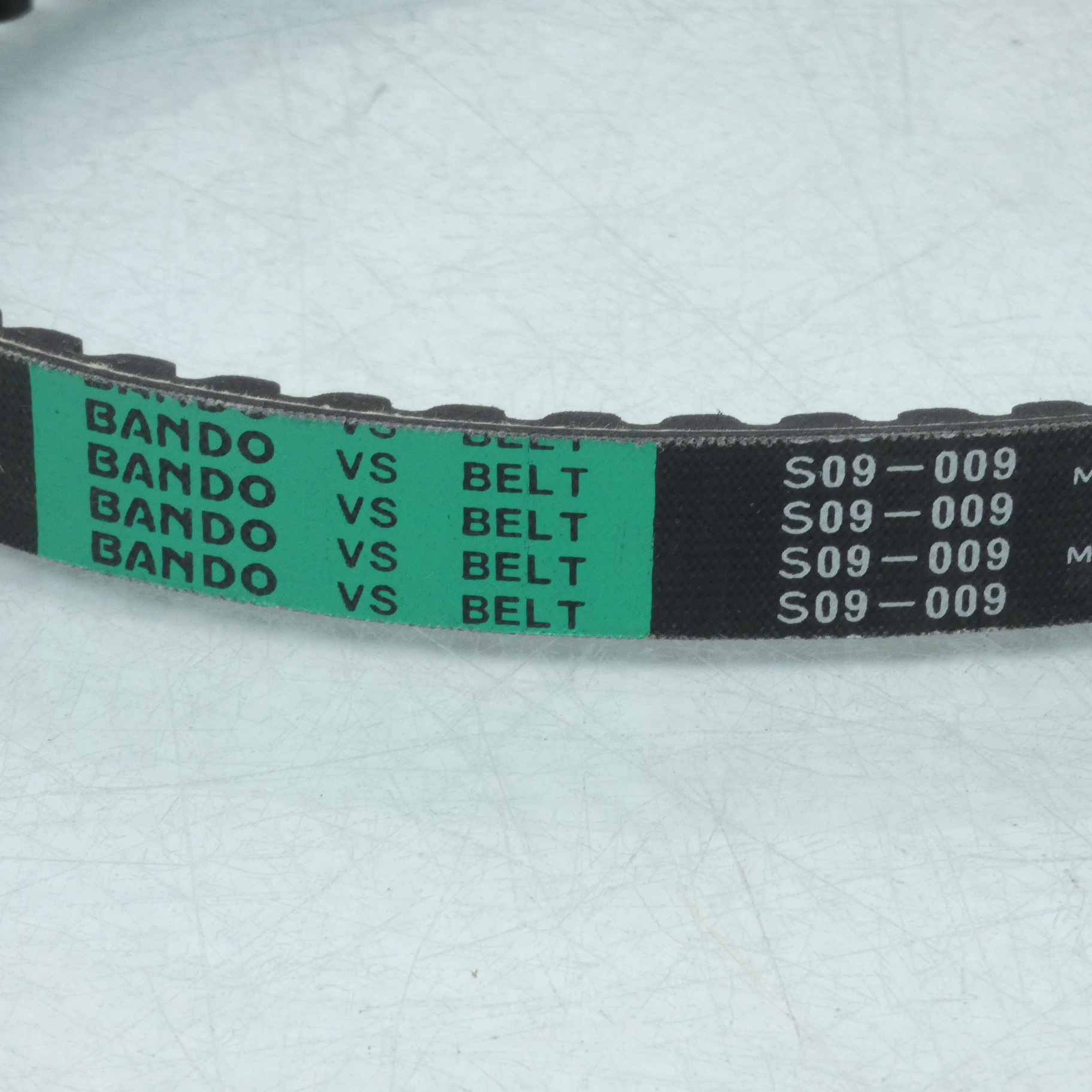 Courroie de transmission Bando pour Scooter Aprilia 150 Leonardo