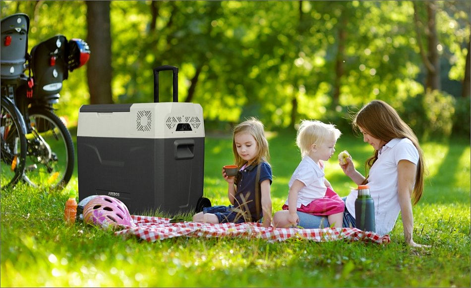 AREBOS Compressor cool box with castors 47 litres Electric freezer box ...