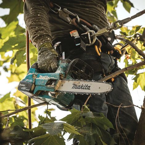 Makita DUC306Z Twin 18v 36v LXT Cordless Lithium Chainsaw 300mm Bare Bag