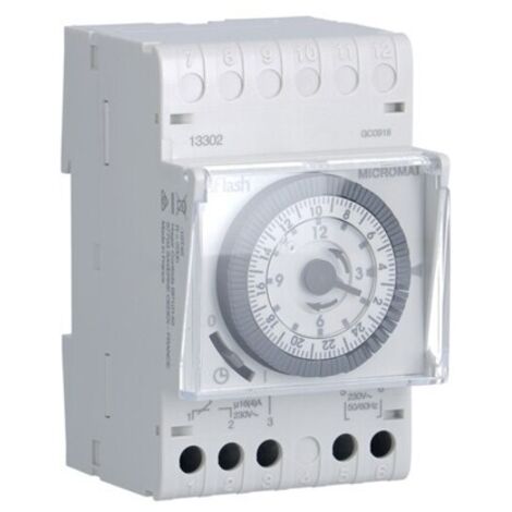 Hager 13302 24-hour programmable timer switch, 240VAC, 16A, IP20, flash