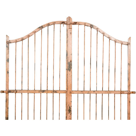Iron gate, one piece