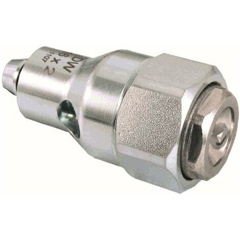 Forzando El Enchufe Con Ventilación De 32 Mm.