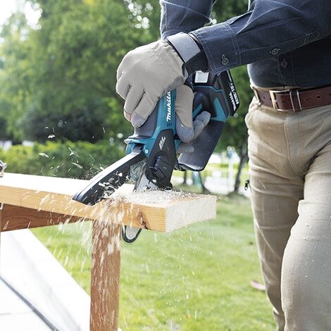 Sierra de Cadena de Mano 18V 3,0Ah LXT 100mm. DUC101SF