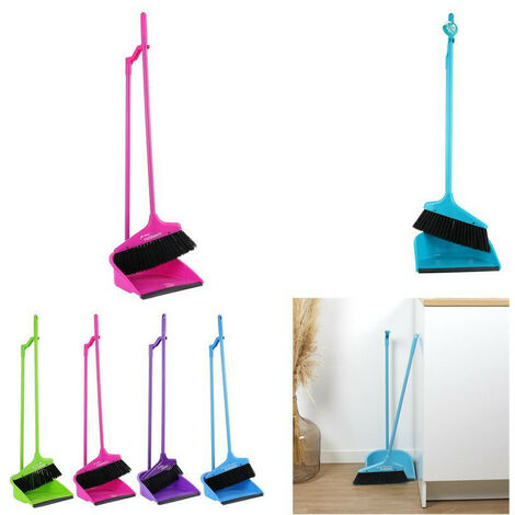 PELLE ET BALAYETTE SUR PIEDS