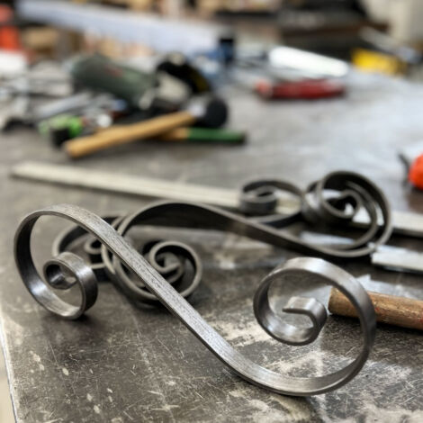 Volute en S finition pointue - Hauteur 290mm Largeur 100mm Plat 16x4mm ...