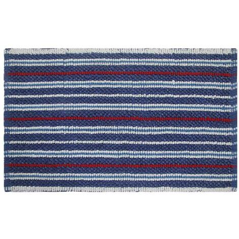 HOMESCAPES Handloomed Striped Cotton Blue and Red Bath Mat - Blue - Blue