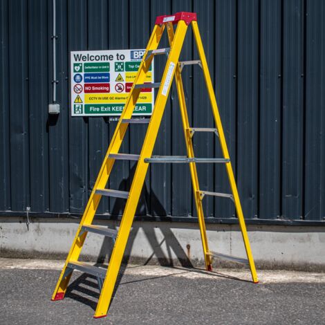 8 Tread Fibreglass Swingback Step Ladder