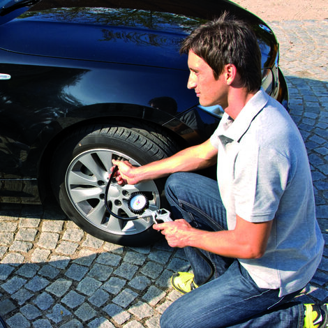 Einhell Air Compressor 6L 8 Bar Electric 1100W TC-AC 190/6/8 OF