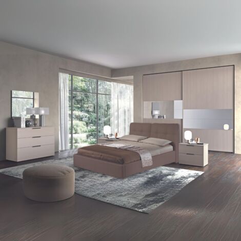 Camera da letto color canapa frassinato con armadio scorrevole a ...