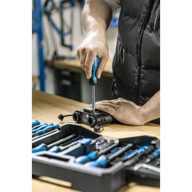 Ensemble d'outils Hogert HT1S105 63 unités
