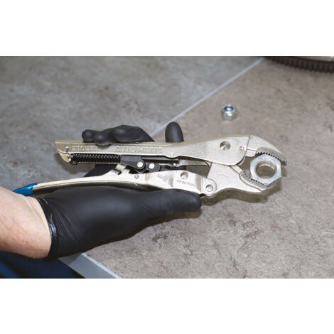 Automatic locking pliers store