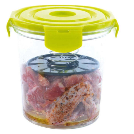 Spring lid marinating container for perfect marinating