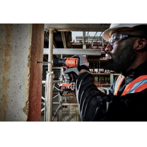 AEG - Perceuse-visseuse a percussion 18V, 2 batteries 4,0 Ah, chargeur, coffret - BSB18G4-402C