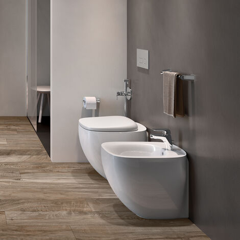 Bidé adosado a pared con fijación oculta y grifo integrado