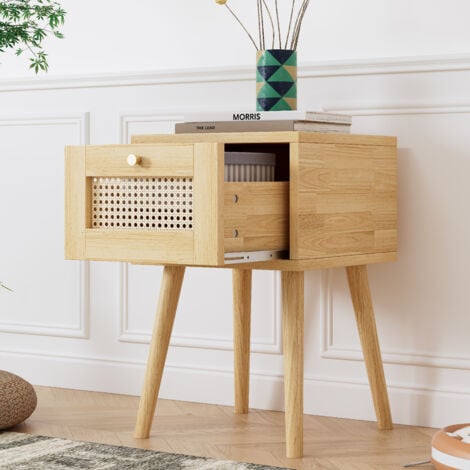 Comodino classico con un cassetto, con piano in rattan, con maniglia in ...