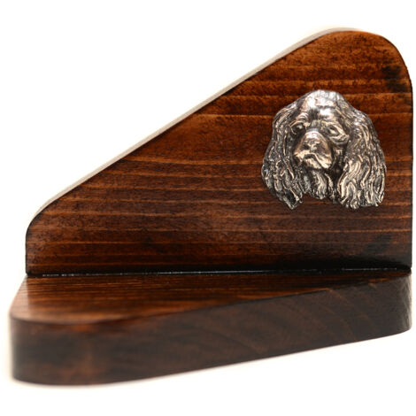 Cavalier King Charles Spaniel I - candelabro in legno con un cane ...