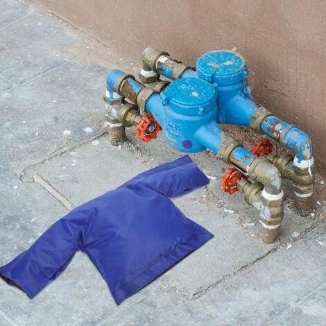 Set of 2 thick and frost-resistant winter protective covers for water ...