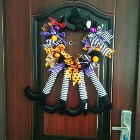 Corona de Halloween con patas de bruja de Jeffergarden, calabaza, hojas ...