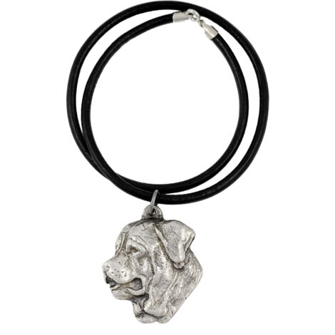 Tosa Inu, Tosa-inu, Mastín japonés: un collar con un perro en una caja ...