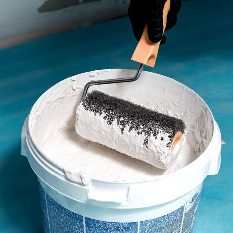 Spachtelmasse Mit Rolle Auftragen