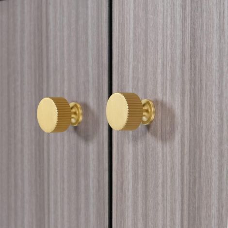 Goldene Knopfe Schrank