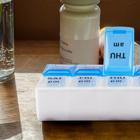 Relaxdays Pastillero Semanal 2 Tomas, Rótulos en Inglés, Polipropileno ...