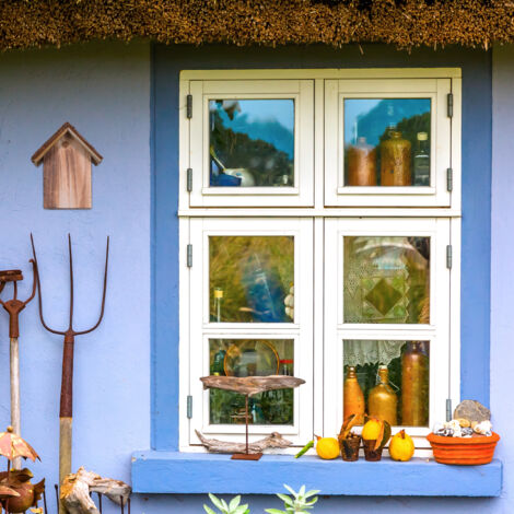 Relaxdays Ladybird House, Wood, HxWxD: 22 x 18 x 12 cm, Weatherproof ...