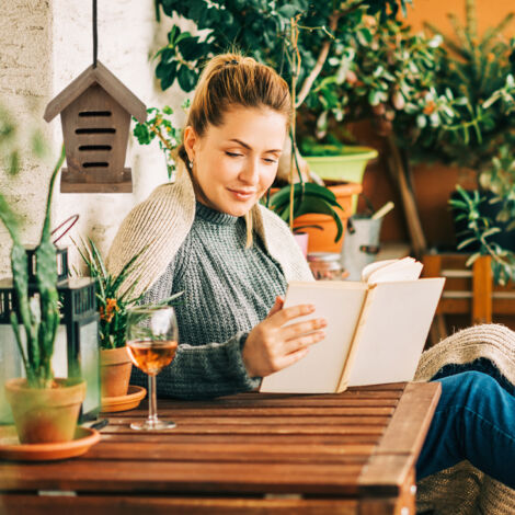 Relaxdays Ladybird House, Wood, HxWxD: 17.5 x 14.5 x 12 cm ...
