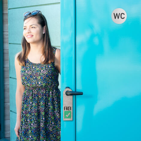 Relaxdays Set of 4 WC Labels, Toilet Sign, Round, Stick-on, Ø 10 cm ...