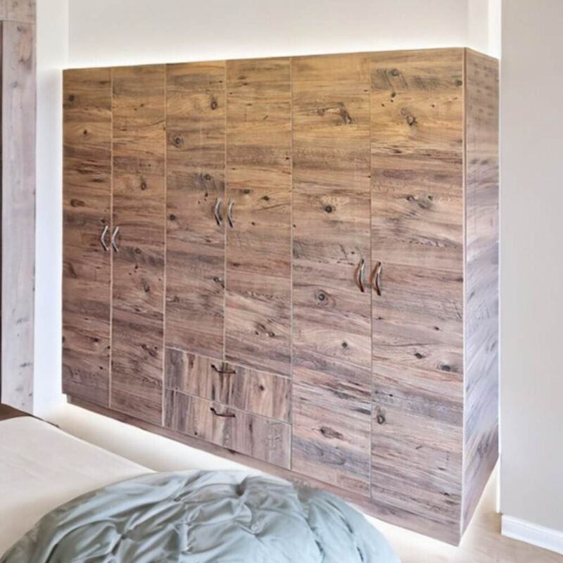 Armadio GRD4262023 6 ante e 2 cassetti rovere rustico