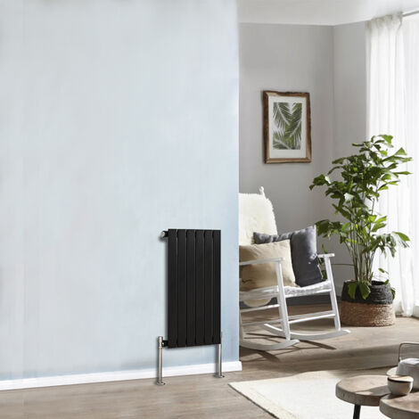 Designer Radiator 600x408mm Single Flat Panel Horizontal Black