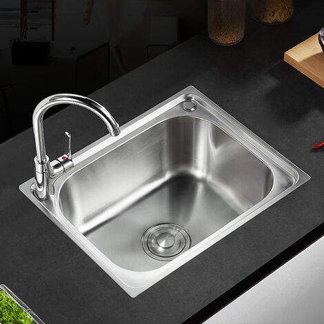 Single bowl sinks