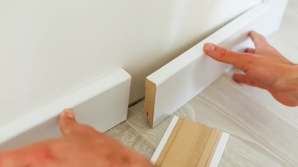 How to fit skirting boards