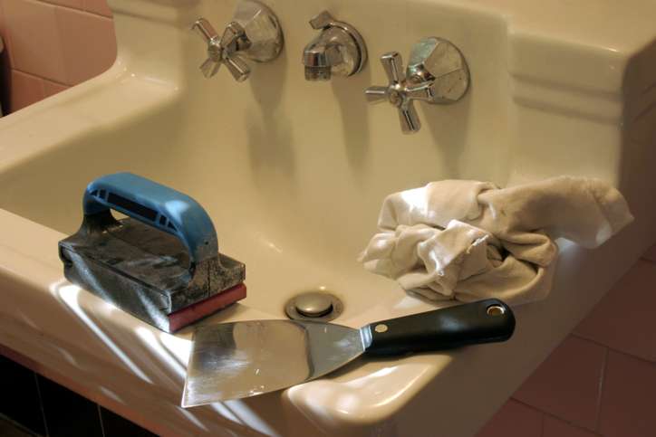 How to repair a cracked sink