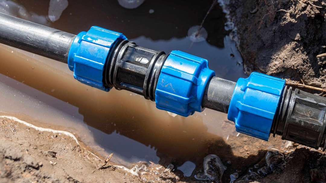 Come installare un raccordo in polietilene (PE)