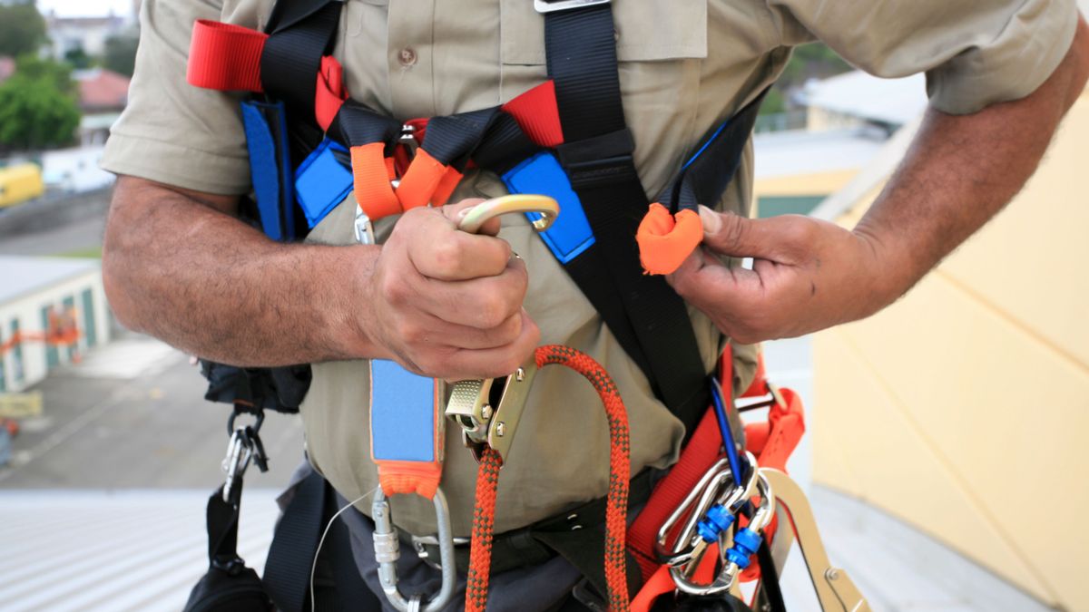 Fall protection equipment buying guide