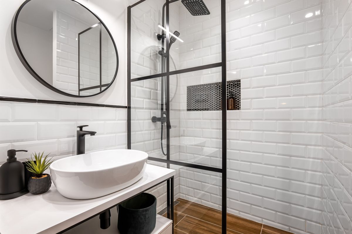 Badezimmer im Industrial Style einrichten: So geht's
